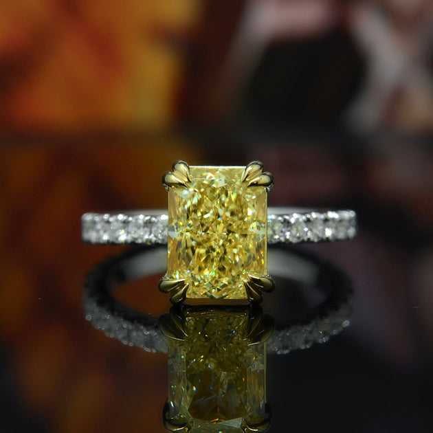 Elongated Radiant Canary Yellow Diamond Ring, 27.5Ct VS2 GIA ...
